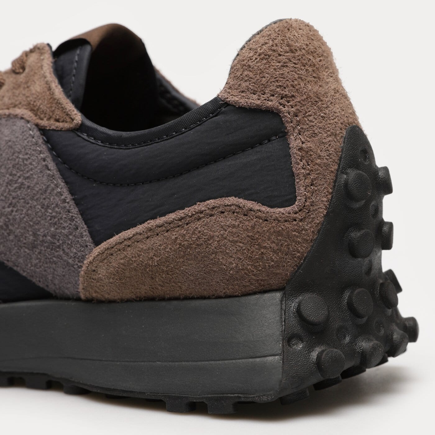 NEW BALANCE 327 Braun MS327WI | Sizeer.de