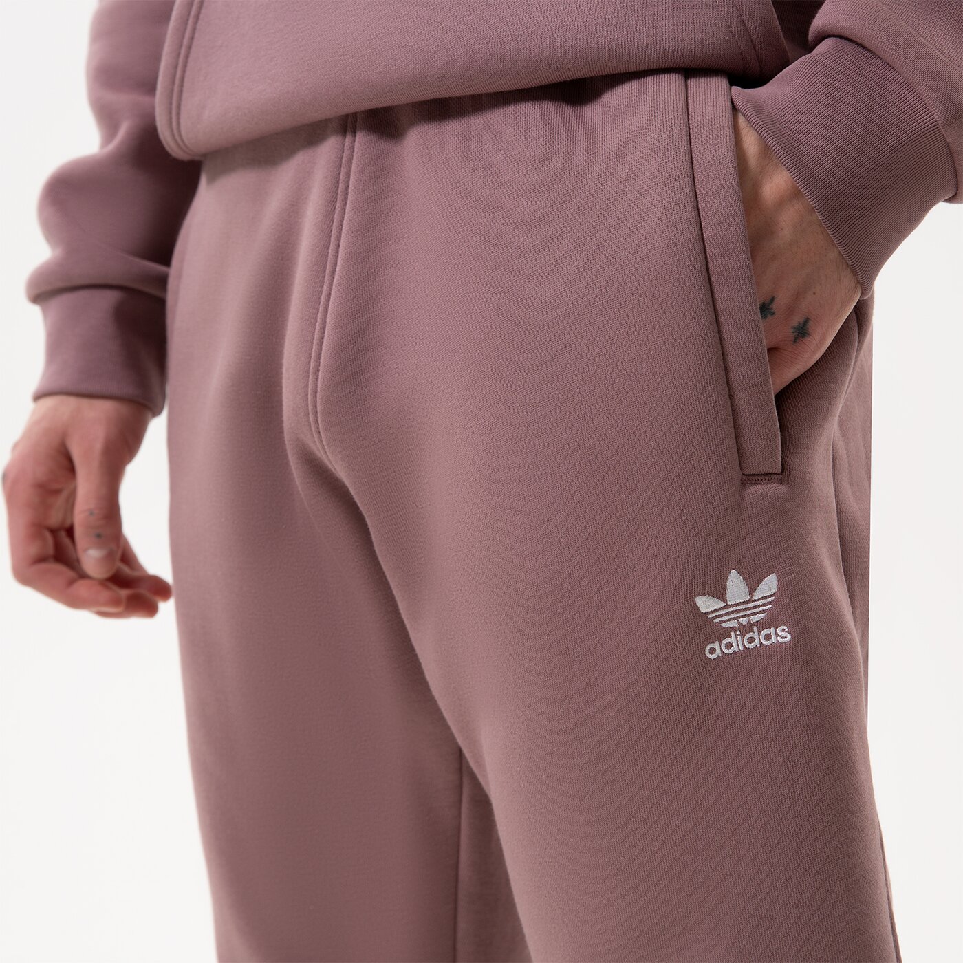 ADIDAS HOSE ESSENTIALS PANT BEIGE HK0105 | Sizeer.de