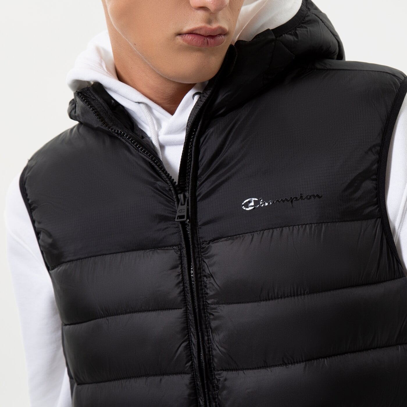 CHAMPION WESTE HOODED VEST SCHWARZ 218074KK001 | Sizeer.de