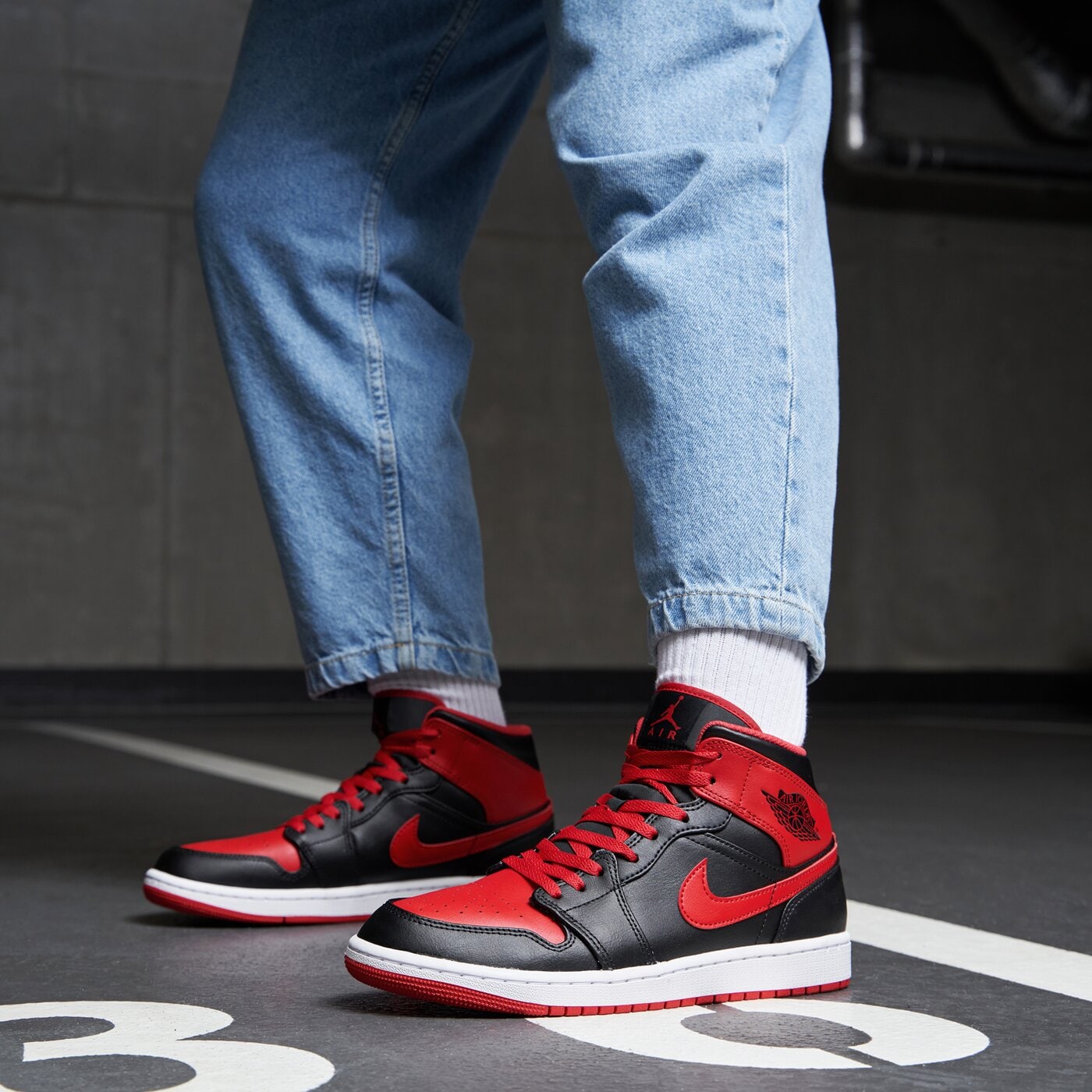 AIR JORDAN 1 MID Rot DQ8426-060 | Sizeer.de
