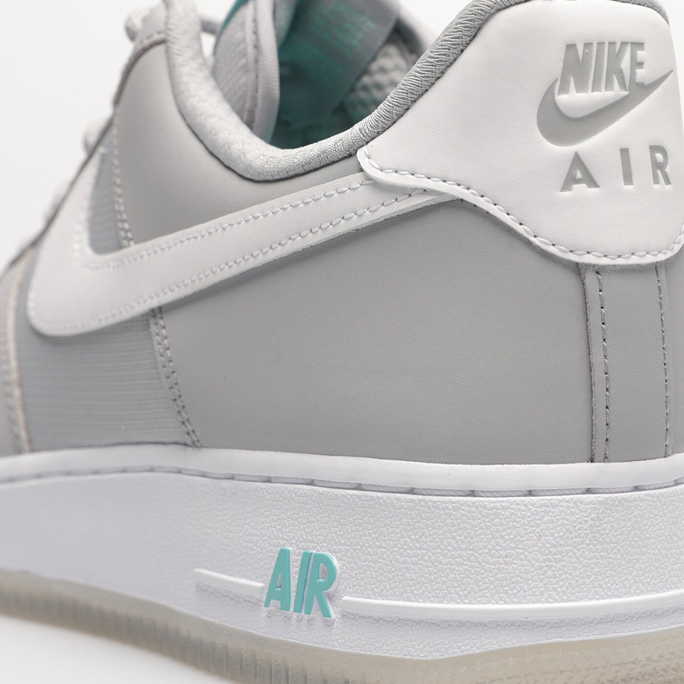 NIKE AIR FORCE 1 '07 Grau FV0383-001 | Sizeer.de