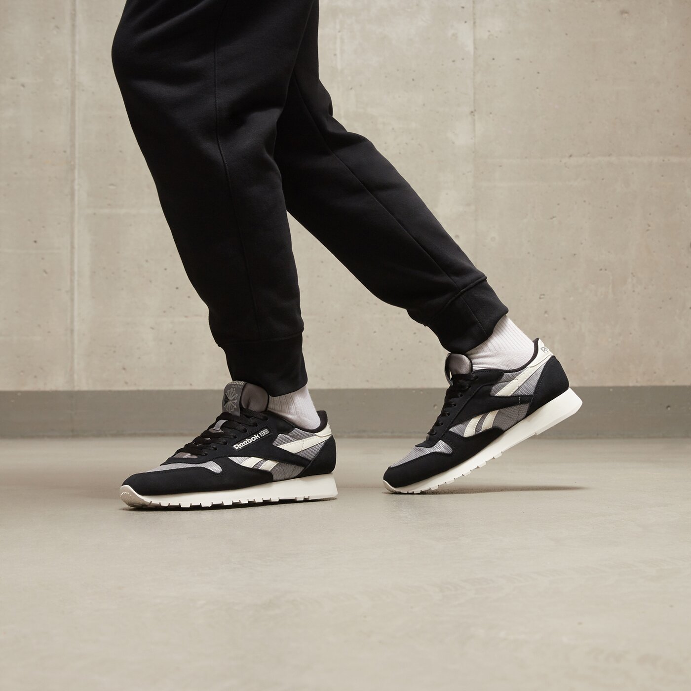 REEBOK CLASSIC LEATHER SCHWARZ 100075001 | Sizeer.de